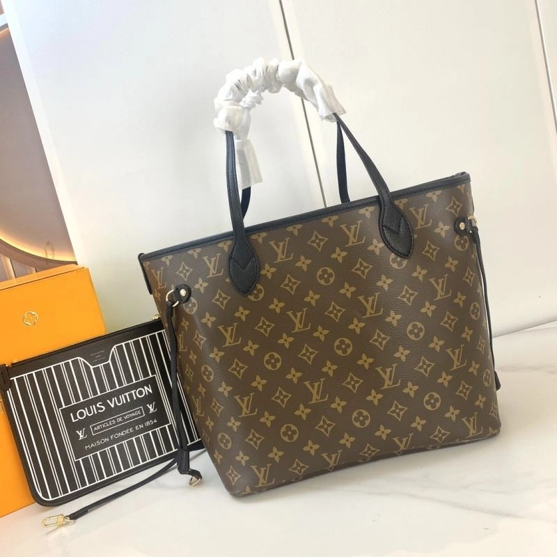 Indistinguishable Louis Vuitton Shopping Bags