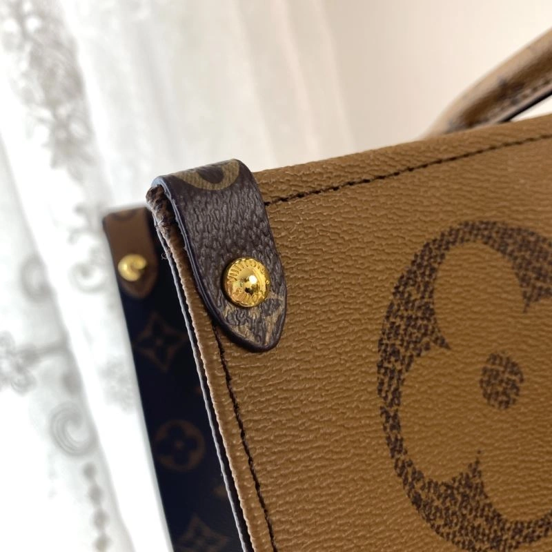 Bargain Louis Vuitton Shopping Bags