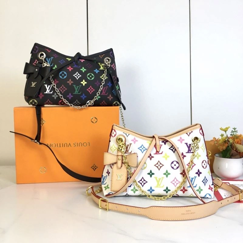 Indistinguishable Louis Vuitton Shopping Bags