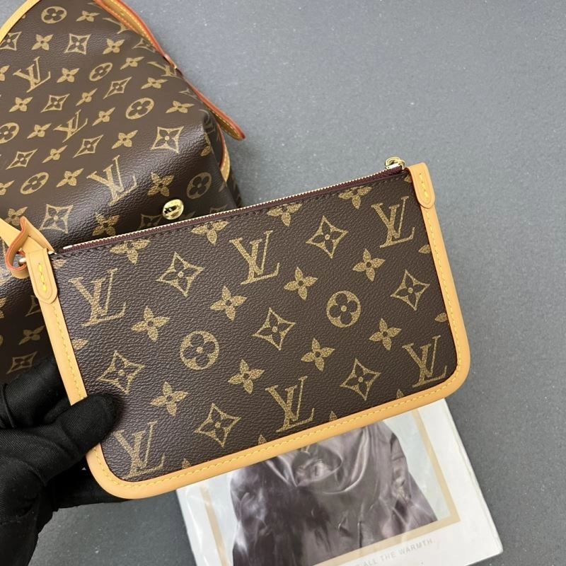 Exact replica Louis Vuitton Shopping Bags