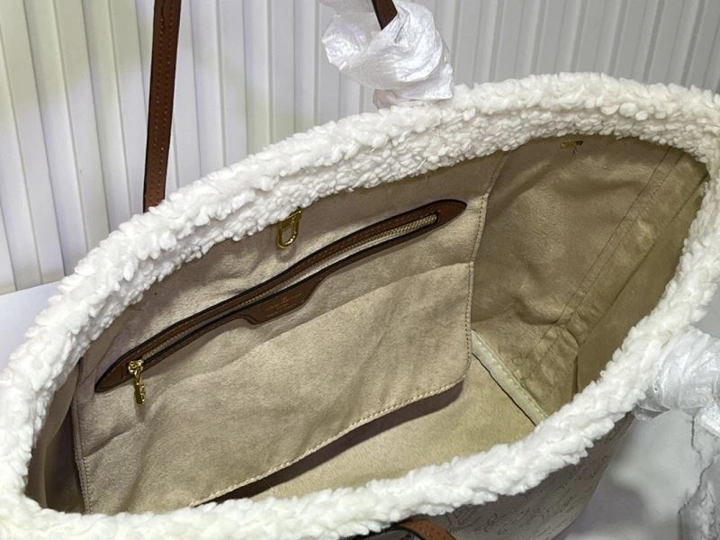 Bargain Louis Vuitton Shopping Bags