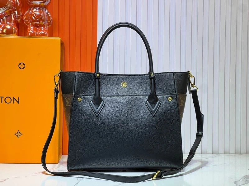 Indistinguishable Louis Vuitton Shopping Bags