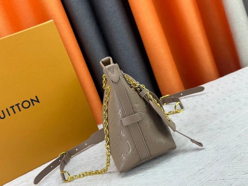High accuracy Louis Vuitton Shopping Bags