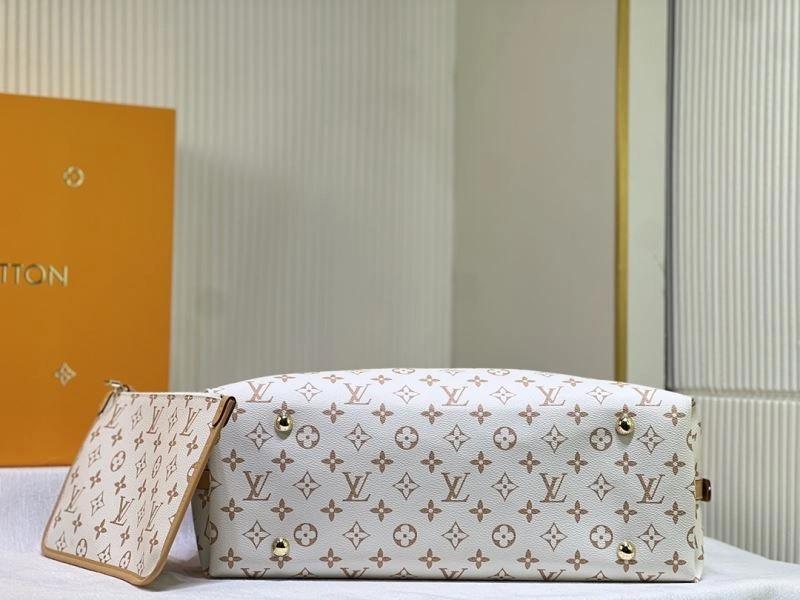Cut-rate Louis Vuitton Shopping Bags