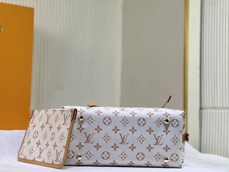 Inexpensive Louis Vuitton Shopping Bags