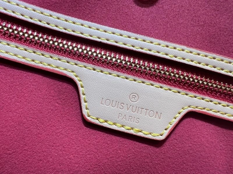 Top mirror Louis Vuitton Shopping Bags