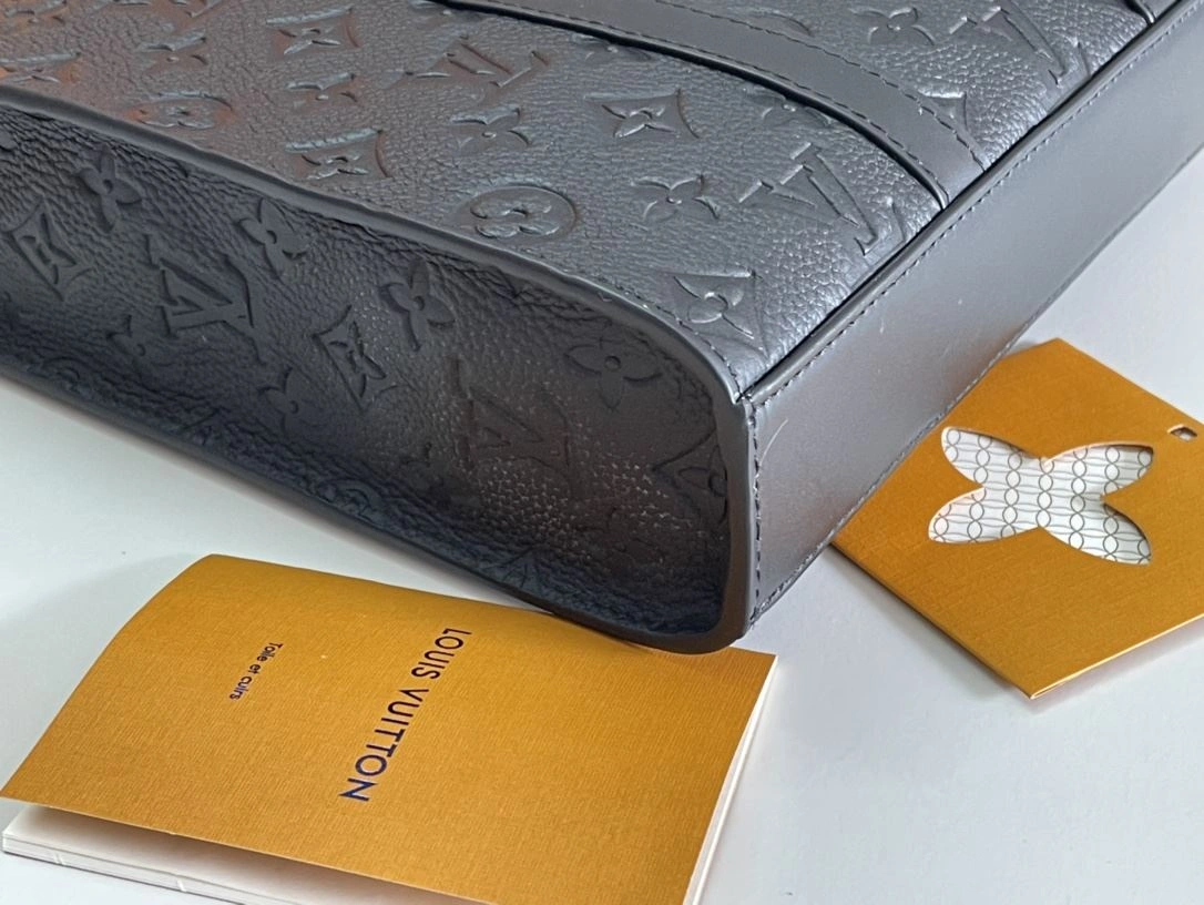 High fidelity Louis Vuitton Shopping Bags