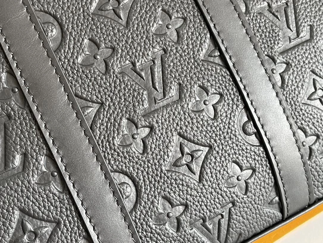 High fidelity Louis Vuitton Shopping Bags