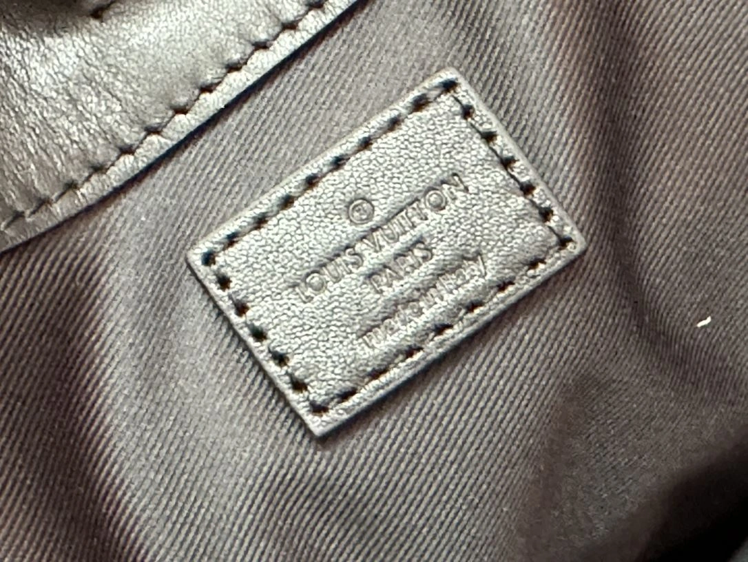 Precise copy Louis Vuitton Shopping Bags