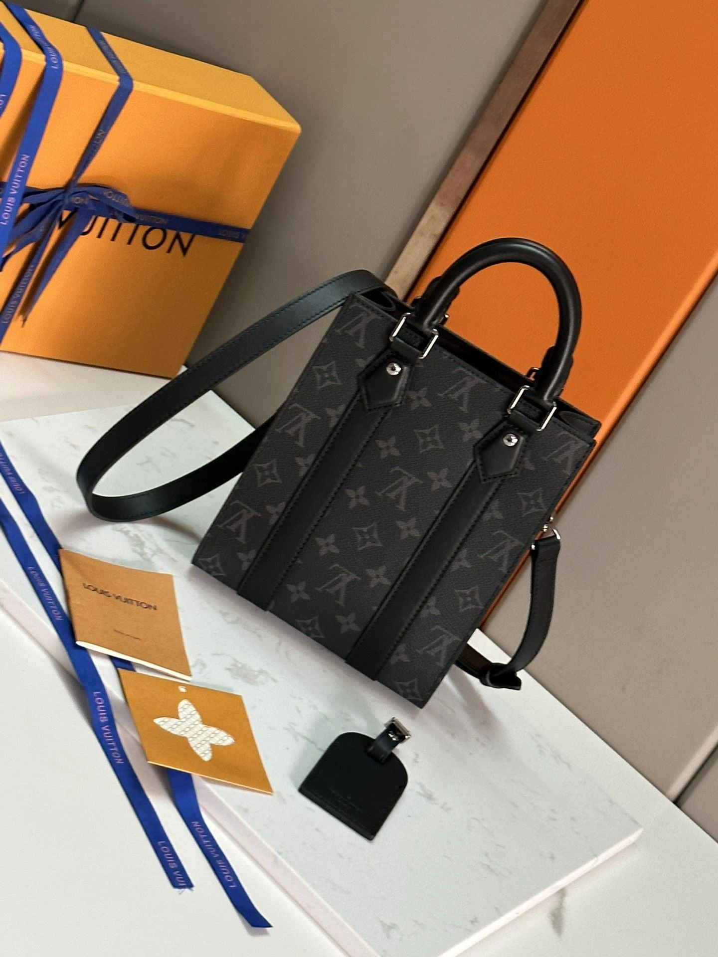 Top mirror Louis Vuitton Shopping Bags
