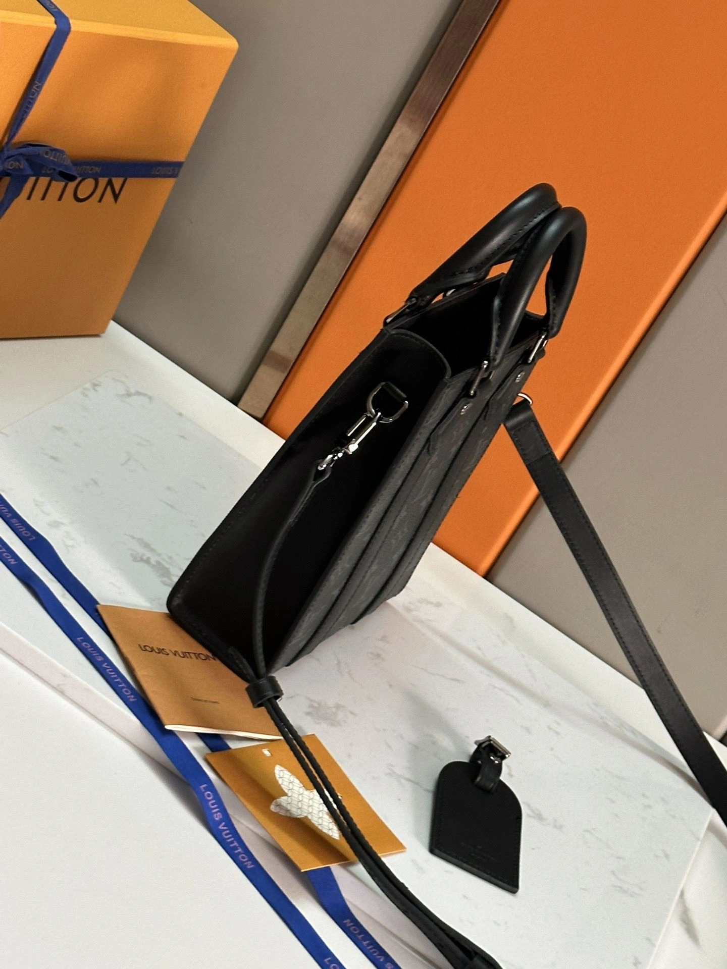 Top mirror Louis Vuitton Shopping Bags