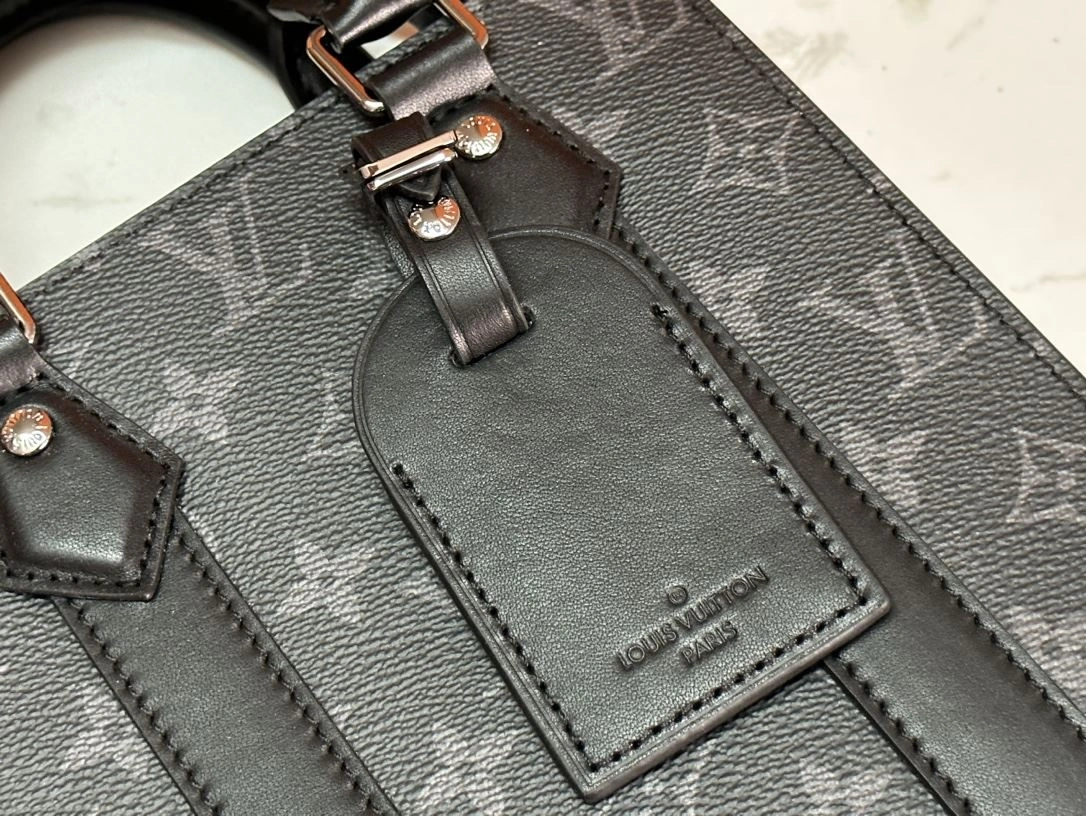Top mirror Louis Vuitton Shopping Bags
