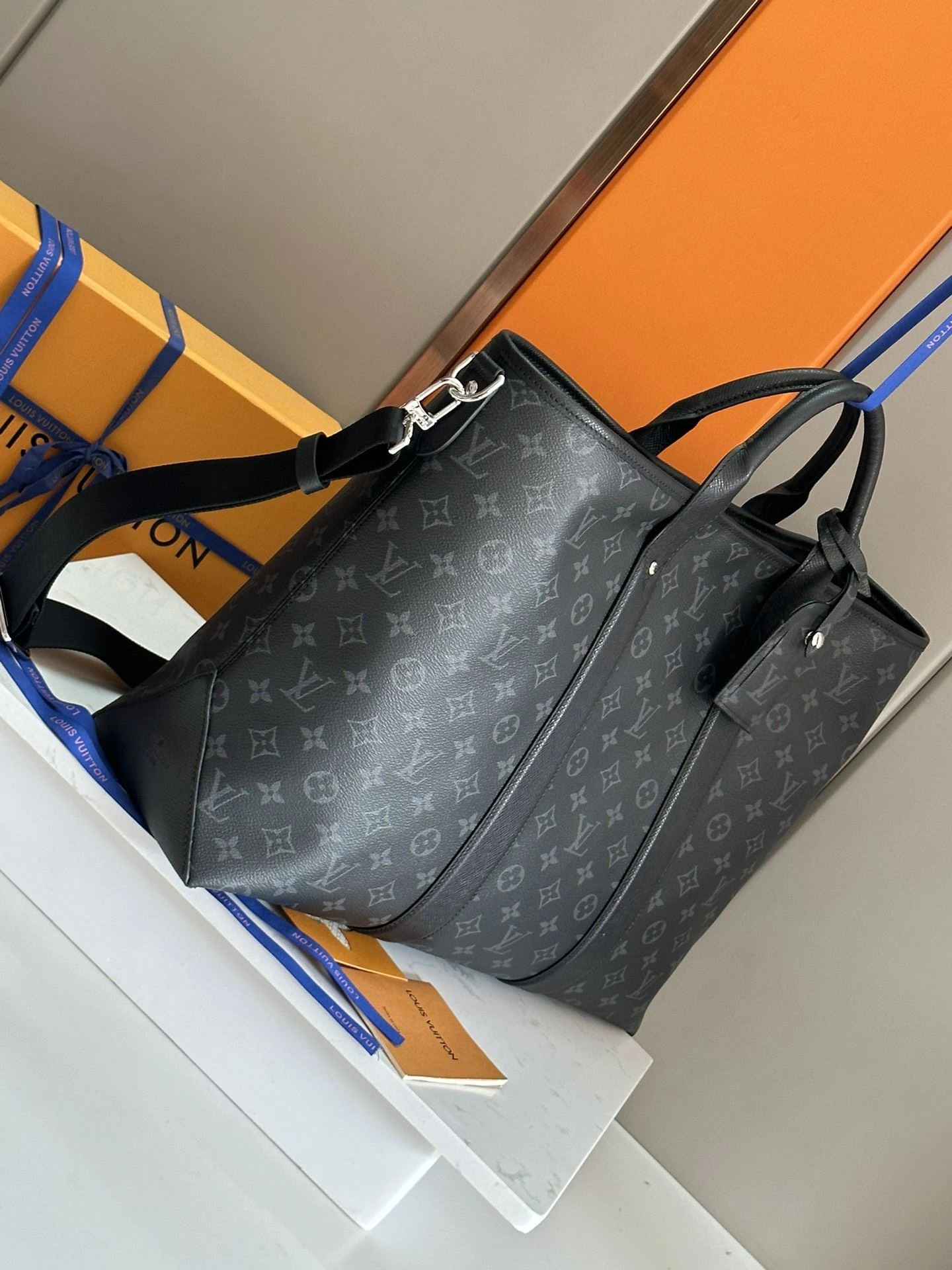 1:1 copy Louis Vuitton Shopping Bags