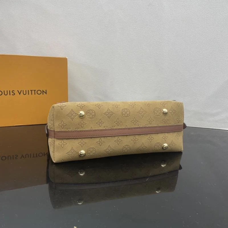 Exact replica Louis Vuitton Shopping Bags