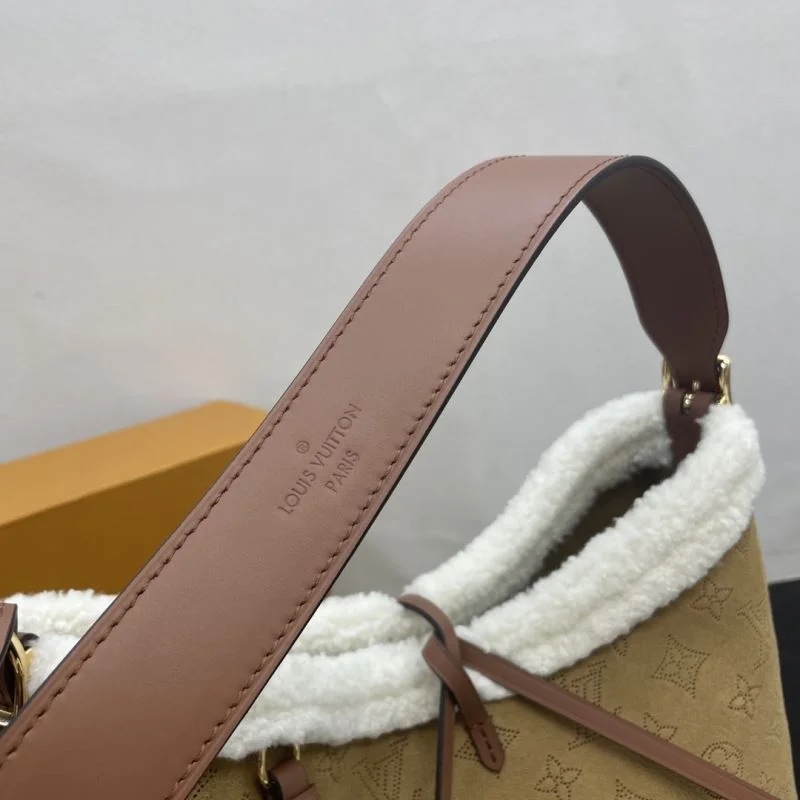 Exact replica Louis Vuitton Shopping Bags