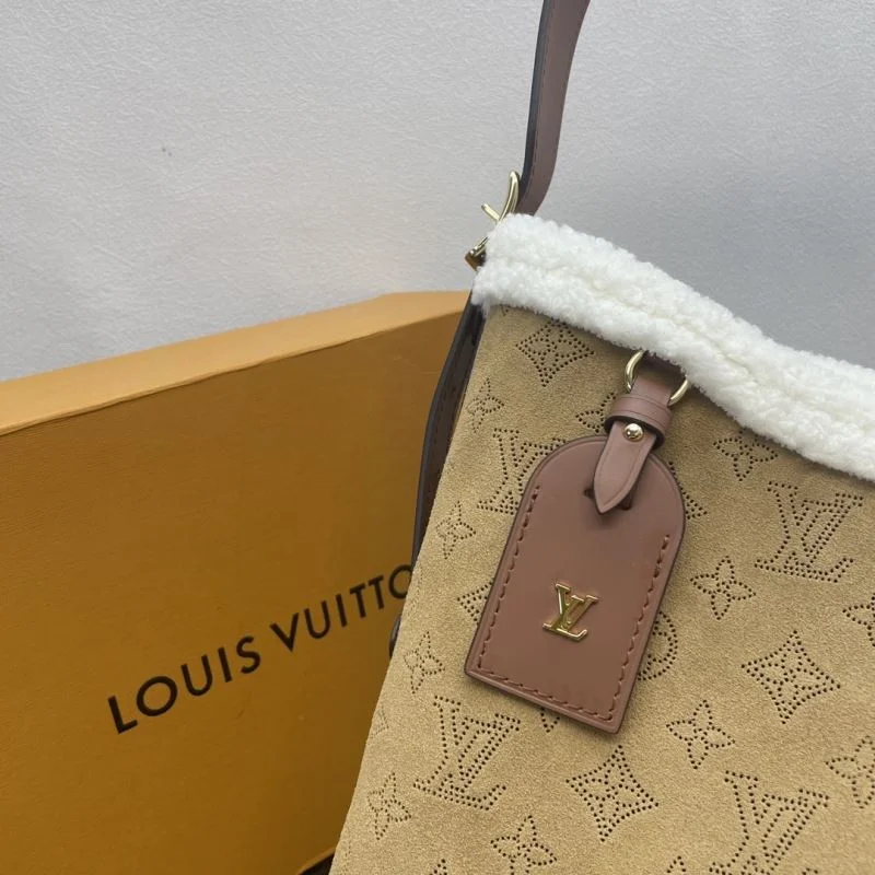 Exact replica Louis Vuitton Shopping Bags