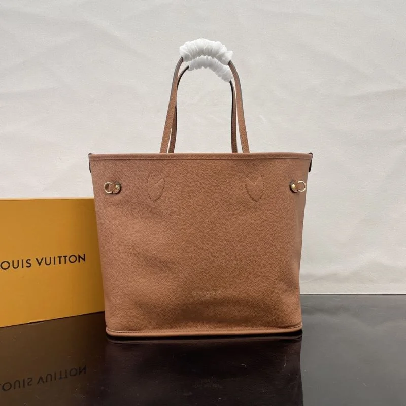 Indistinguishable Louis Vuitton Shopping Bags