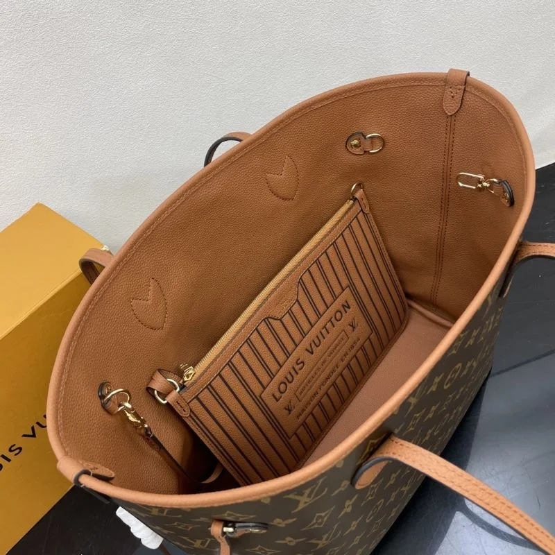 Indistinguishable Louis Vuitton Shopping Bags