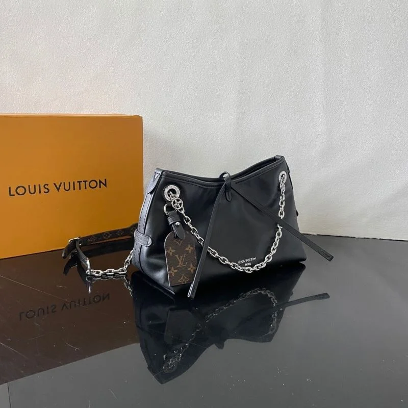 Indistinguishable Louis Vuitton Shopping Bags