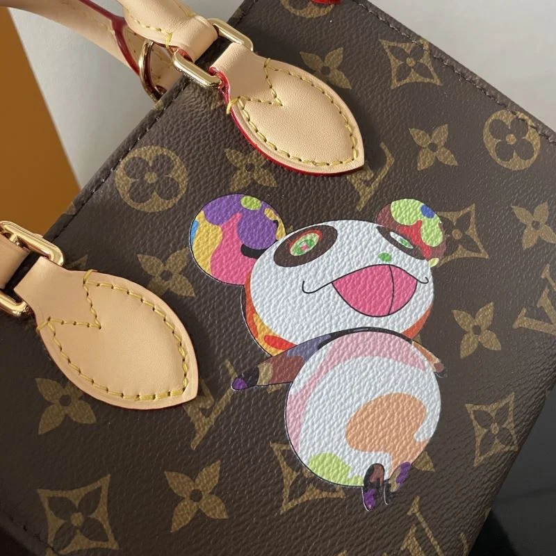 Indistinguishable Louis Vuitton Shopping Bags