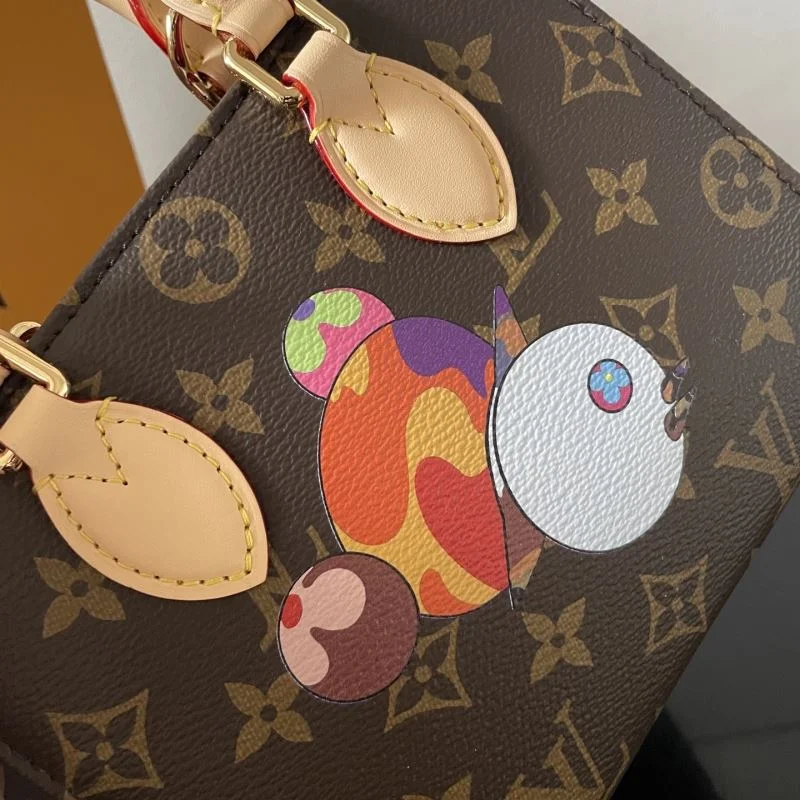 Indistinguishable Louis Vuitton Shopping Bags