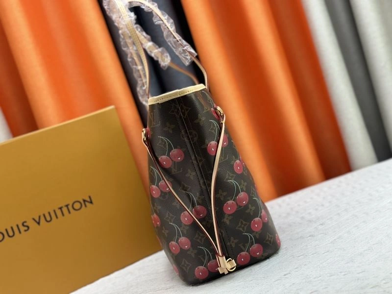 Accurate model Louis Vuitton Shopping Bags