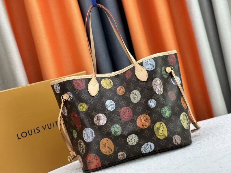 Top mirror Louis Vuitton Shopping Bags
