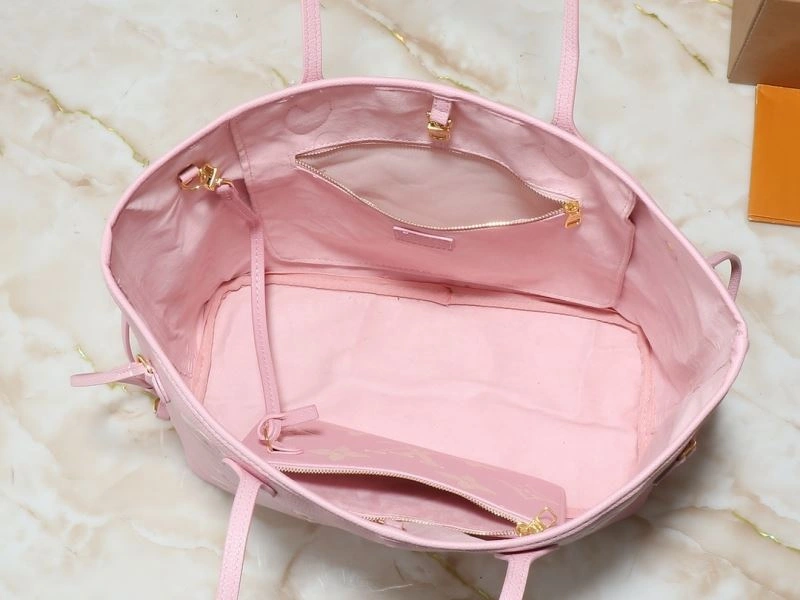 Accurate model Louis Vuitton Shopping Bags