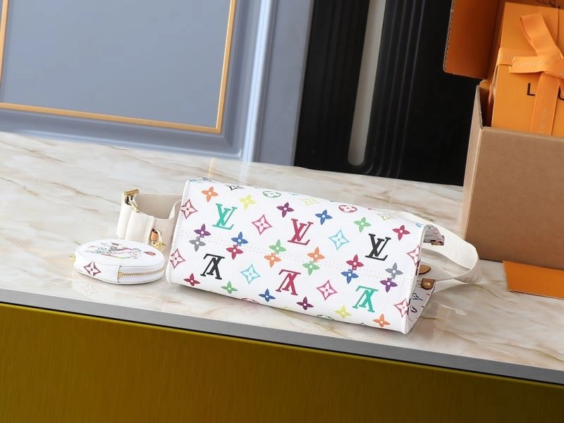 Accurate model Louis Vuitton Shopping Bags