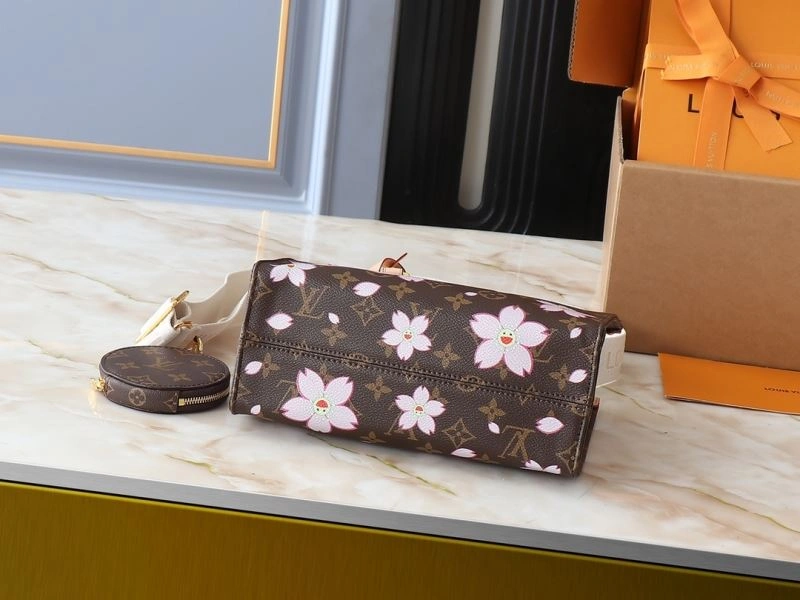 Exact replica Louis Vuitton Shopping Bags