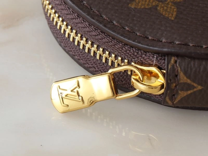 Exact replica Louis Vuitton Shopping Bags
