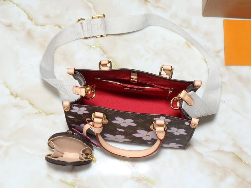 Exact replica Louis Vuitton Shopping Bags