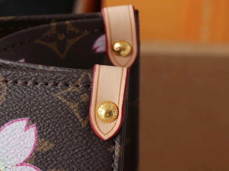 Factory-made Louis Vuitton Shopping Bags