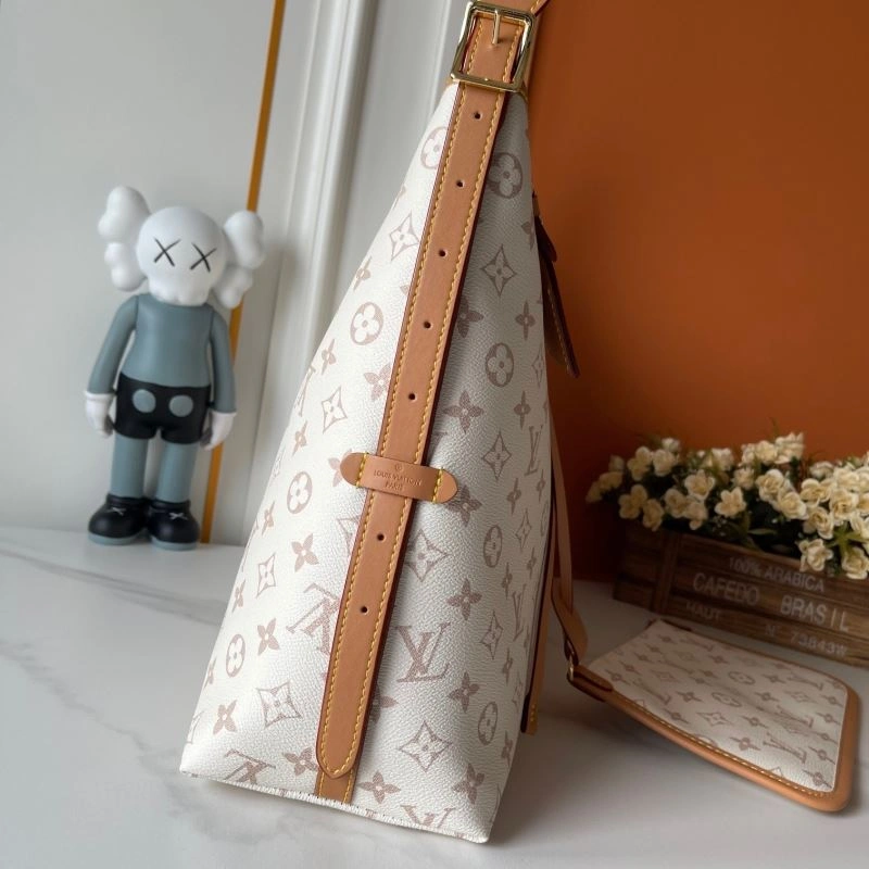 Bargain Louis Vuitton Shopping Bags