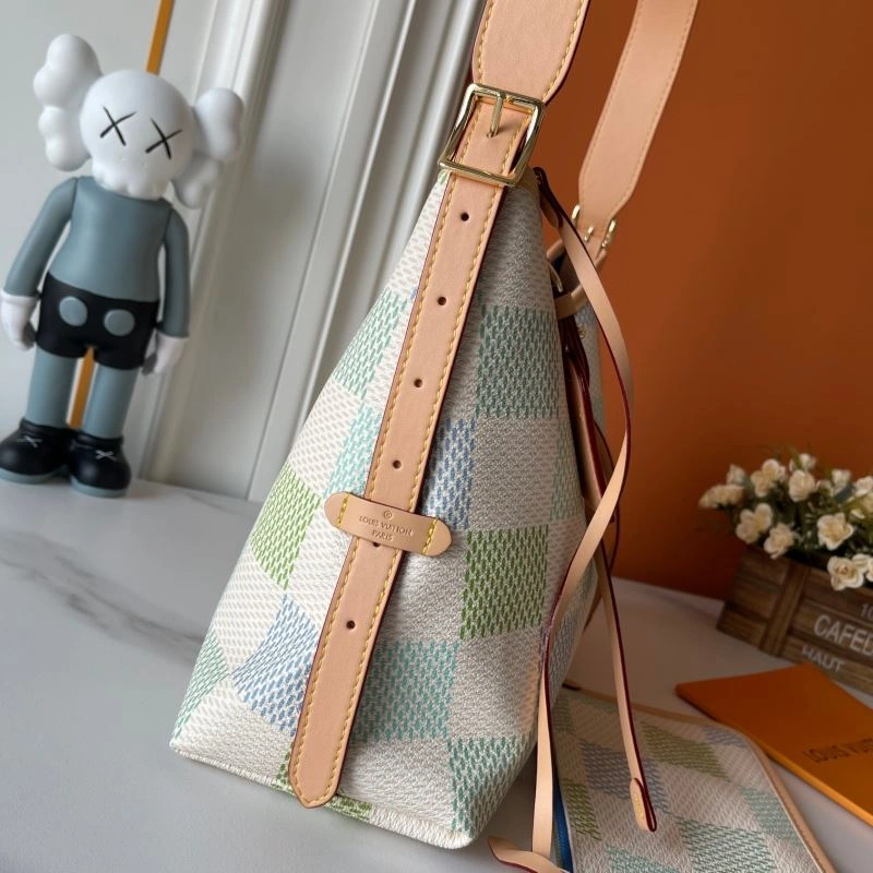 Reasonably priced Louis Vuitton Shopping Bags