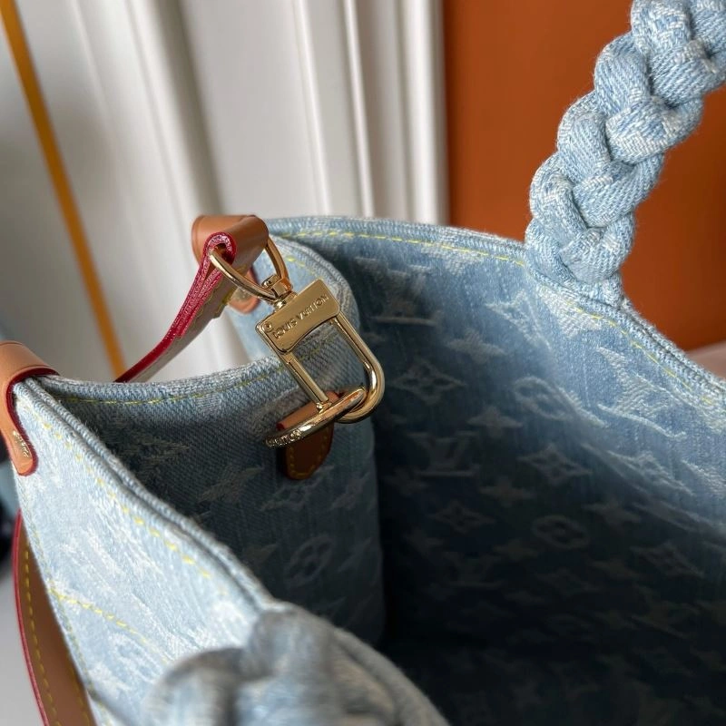 Low-cost Louis Vuitton Shopping Bags