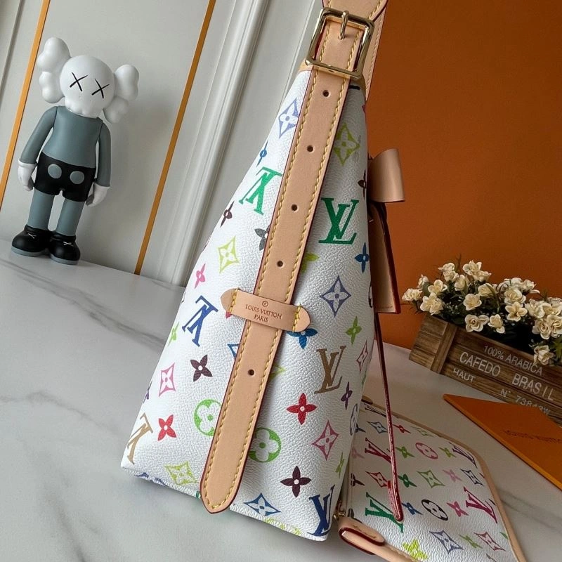 Low-cost Louis Vuitton Shopping Bags