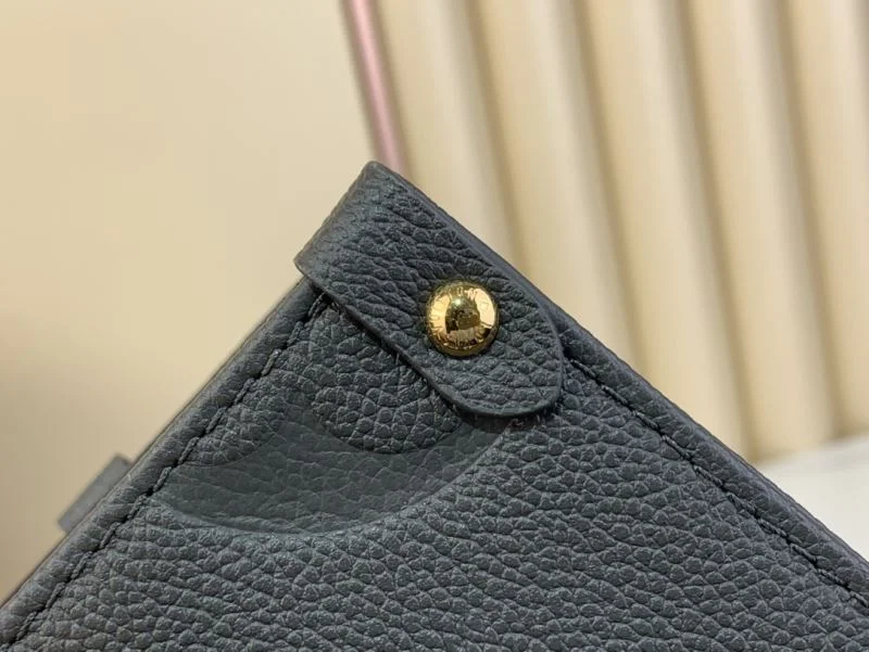 Top mirror Louis Vuitton Shopping Bags