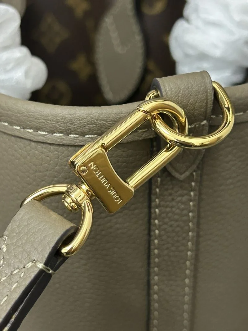 High accuracy Louis Vuitton Shopping Bags