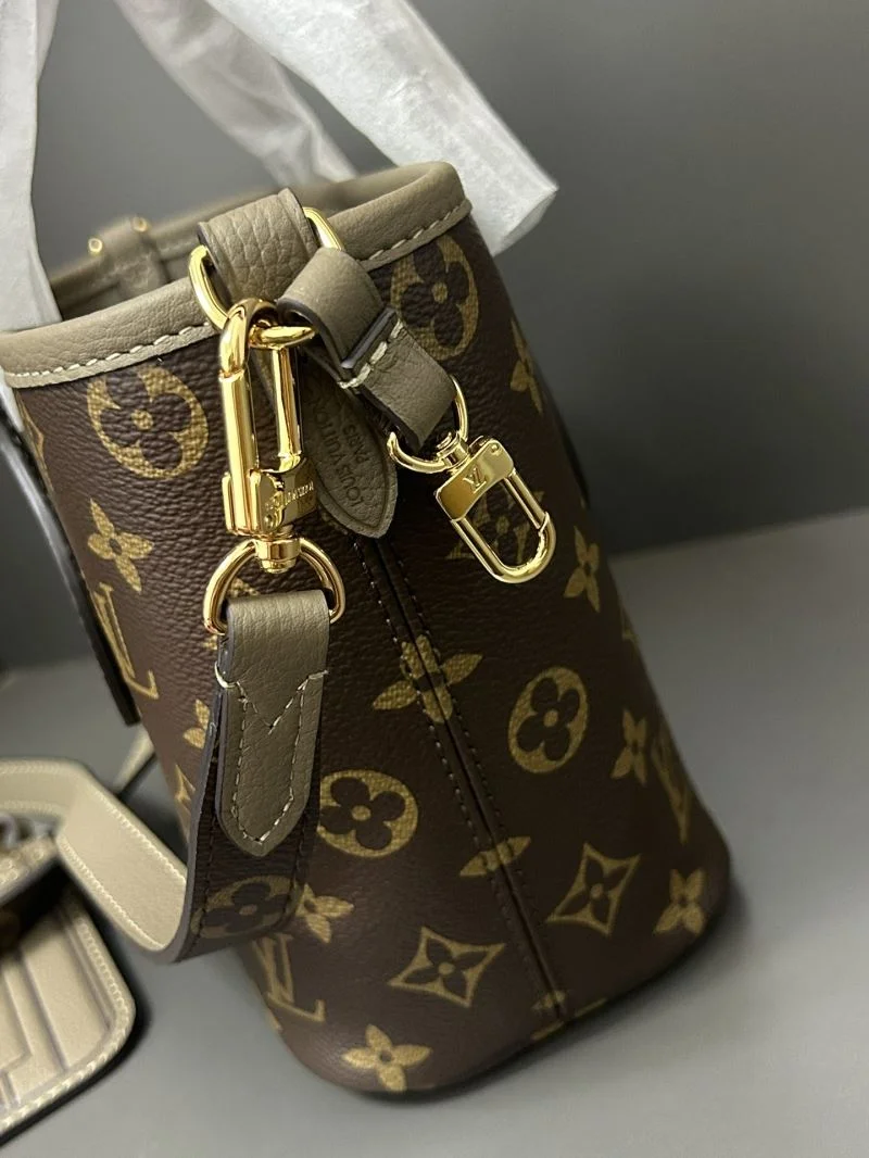 High accuracy Louis Vuitton Shopping Bags