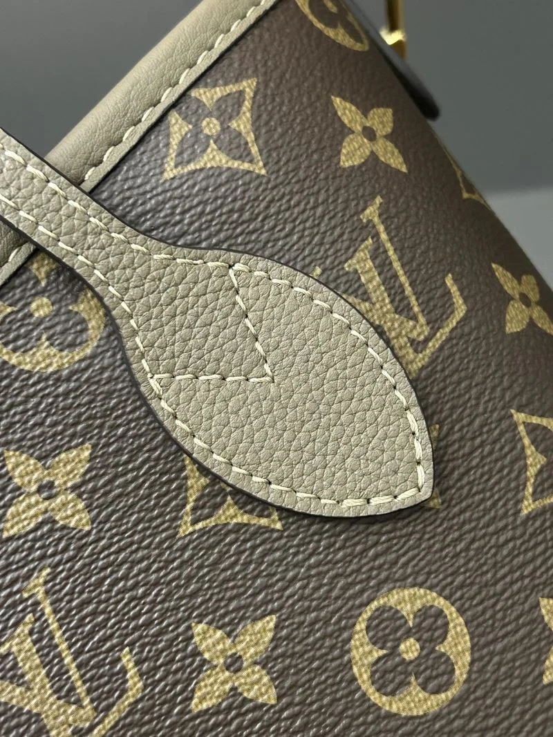 High accuracy Louis Vuitton Shopping Bags
