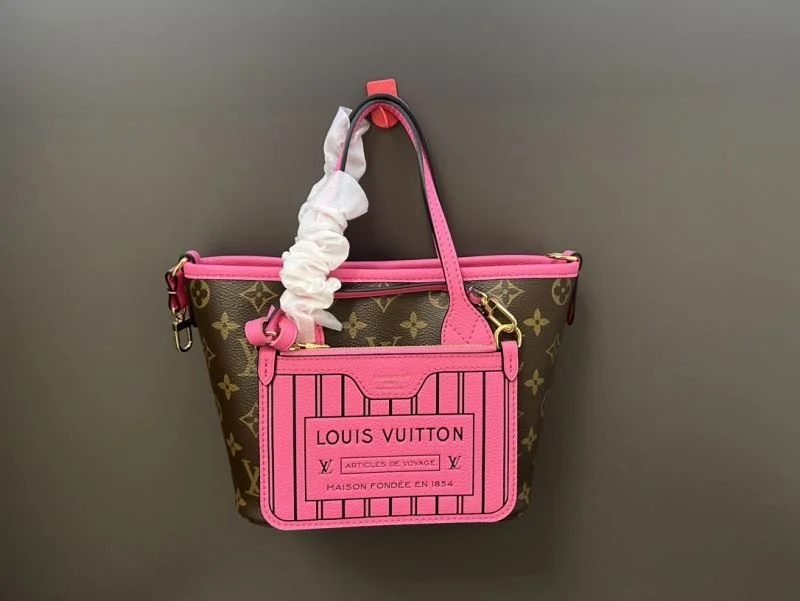 Indistinguishable Louis Vuitton Shopping Bags