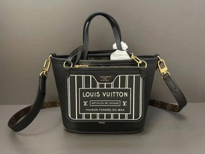 Indistinguishable Louis Vuitton Shopping Bags