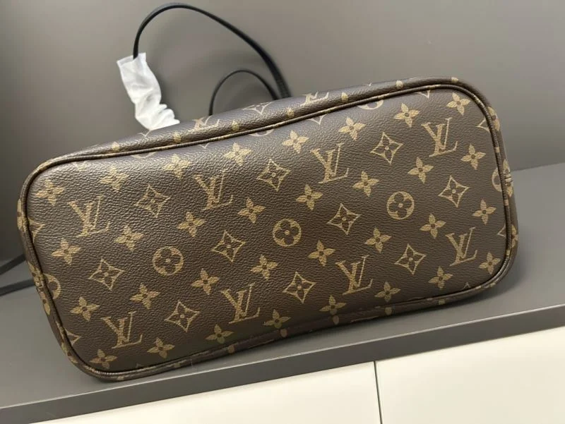 Low-cost Louis Vuitton Shopping Bags