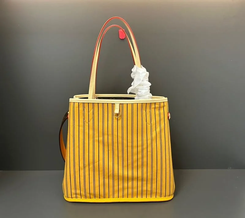 Exact replica Louis Vuitton Shopping Bags