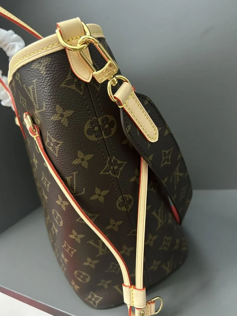 Mirror quality Louis Vuitton Shopping Bags