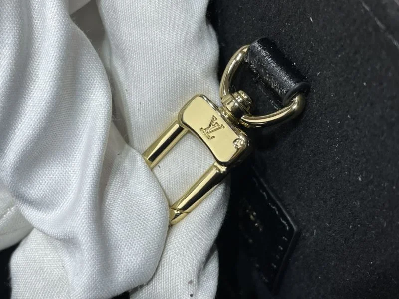 Factory-made Louis Vuitton Shopping Bags