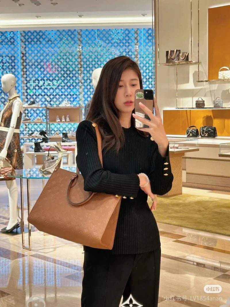 Perfect replica Louis Vuitton Shopping Bags