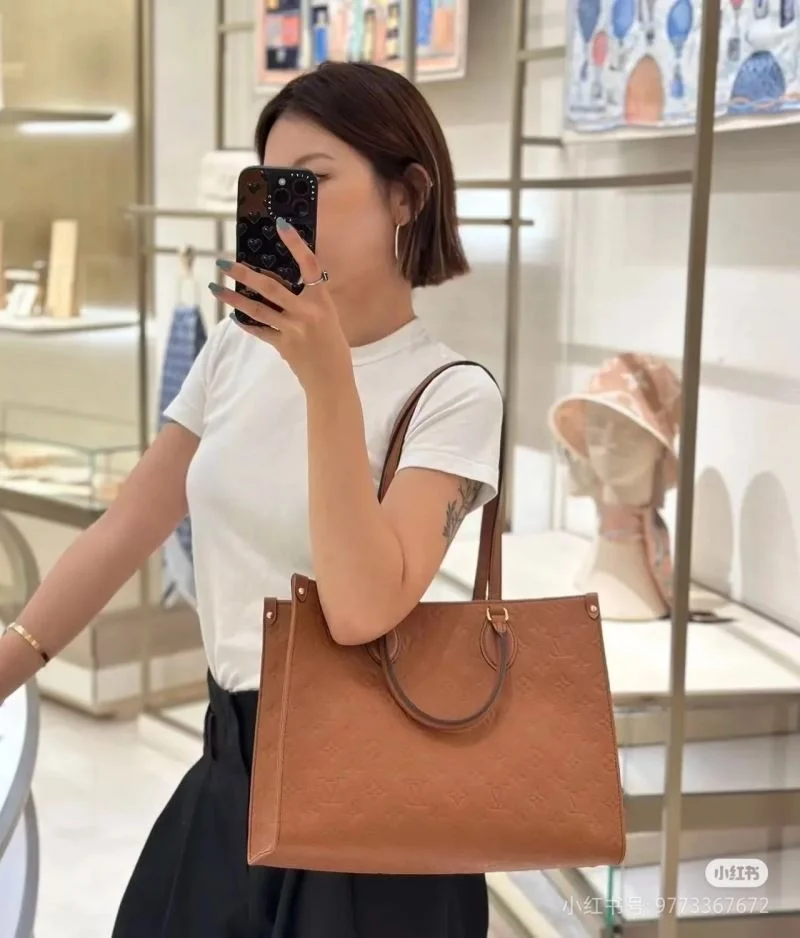 Perfect replica Louis Vuitton Shopping Bags