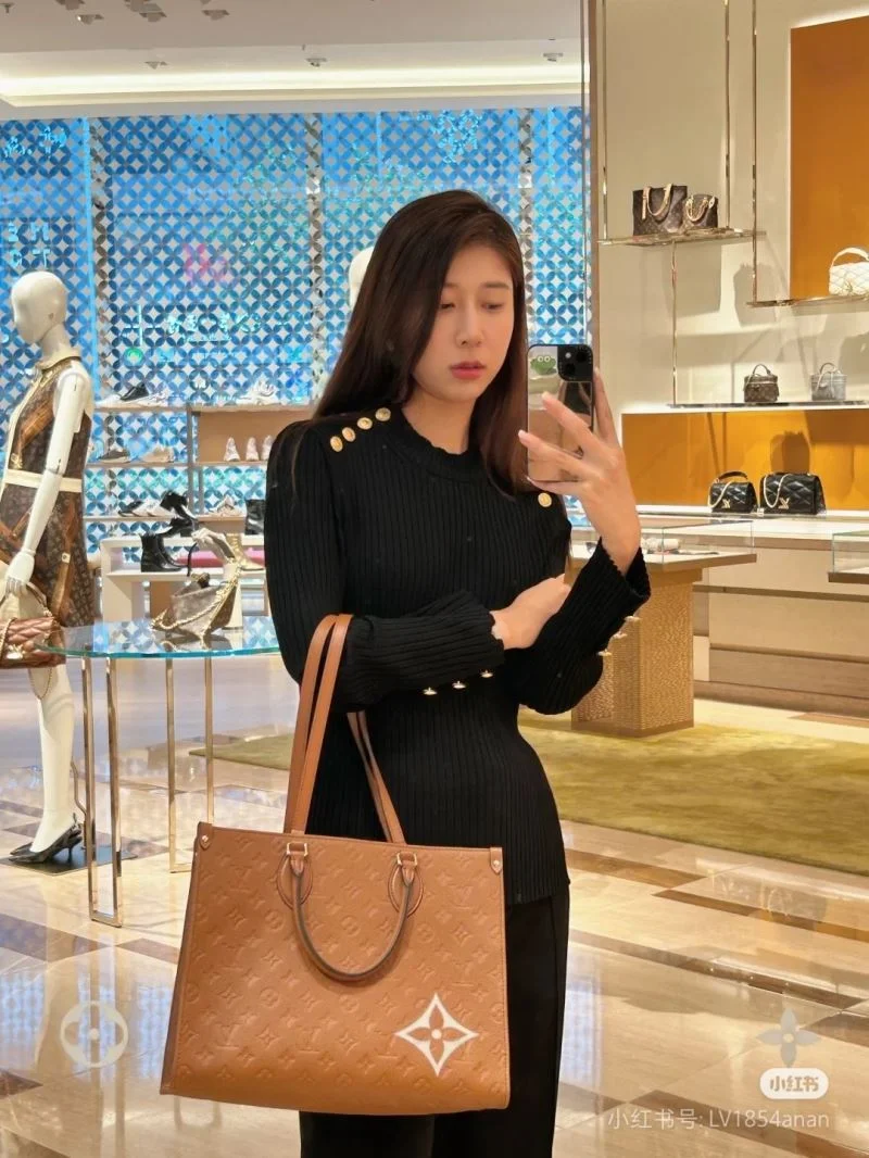 Perfect replica Louis Vuitton Shopping Bags